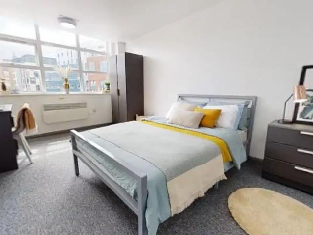 iQ Stephenson House, Newcastle Upon Tyne Student Accommodation | Amber
