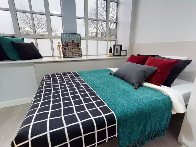 iQ Studios 51, Birmingham Has an Apartment