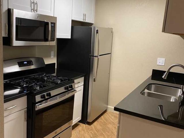 Iron Horse Apartments 1 Bedroom Apartment for Rent at 2506 Country Club Blvd, Stockton, CA 95204 Pacific