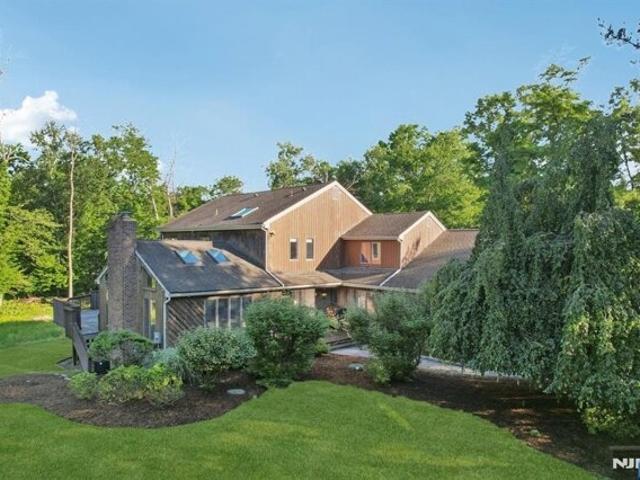 Iron Latch W, Upper Saddle River, Home For Sale