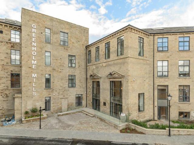 Iron Row, Burley in Wharf 2 bed apartment to rent £1,495 pcm £345 pw