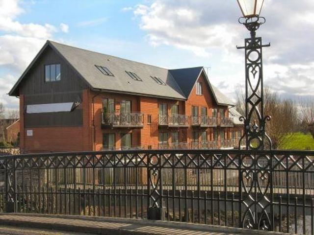 Ironbridge Works, Newport Pagnell MK16, 1 bed flat to rent, £1,050 pcm | PrimeLocation