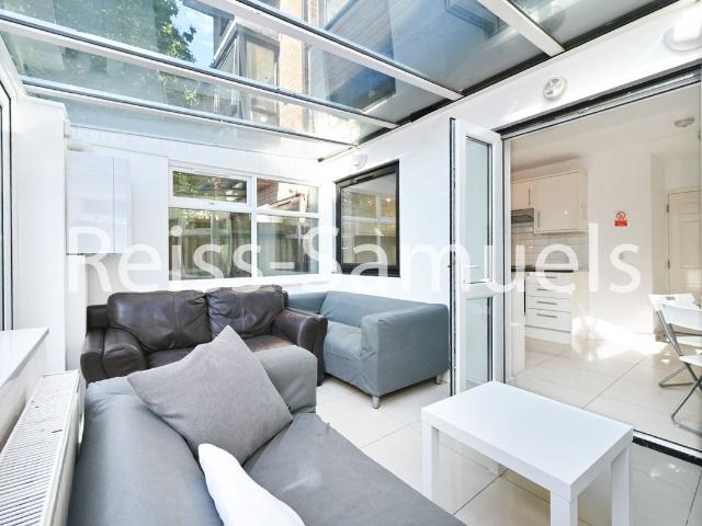 Ironmongers Place, Isle Of Dogs, Canary Wharf, London E14, 5 bed semi detached house to rent, £5,308 pcm | PrimeLocation