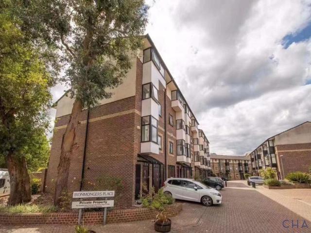 Ironmongers Place, London E14, Room to rent, £1,300 pcm | PrimeLocation