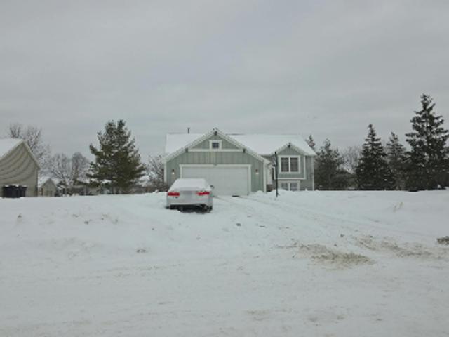 Ironstone Ave