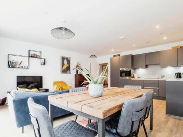 Ironworks Way, Upton Park, 3 Bedroom Flat