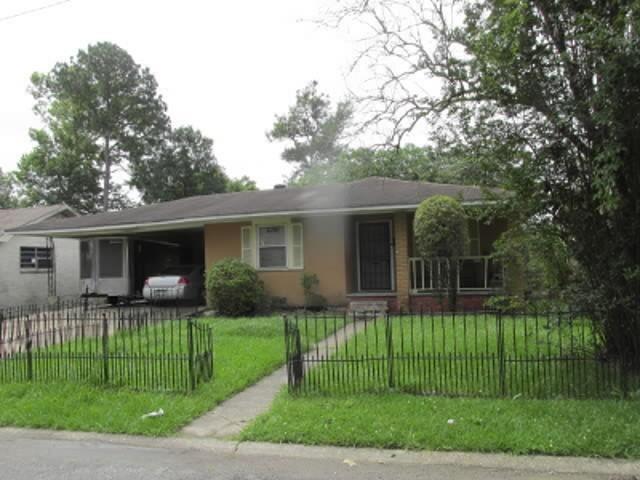 Iroquois St