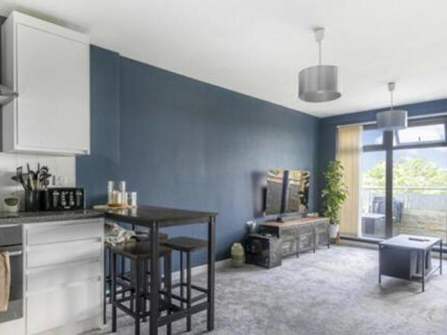 Ira Court Norwood Road, Se Aq, 2 Bedroom Flat