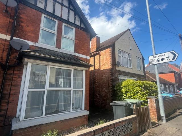 Irchester Road, Rushden NN10, 3 bed property to rent, £1,000 pcm | PrimeLocation