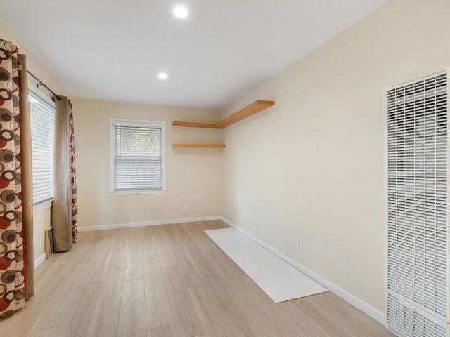 Iris 2 Bedroom Apartment for Rent at 526 Iris St, Redwood City, CA 94062 Roosevelt