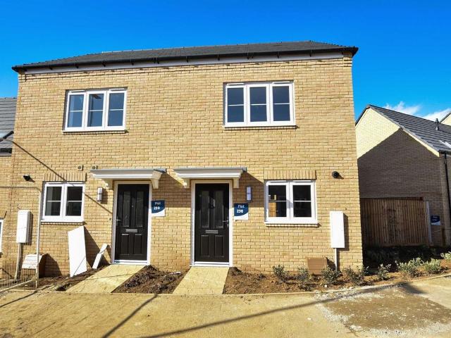 Irthlingborough Road North, Wellingborough NN8, 2 bed semi detached house to rent, £1,050 pcm | PrimeLocation