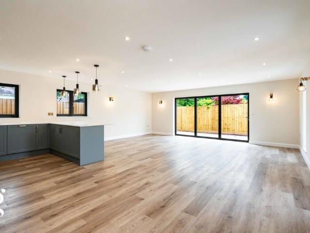 Irvine Close, Kings Acre, Hereford