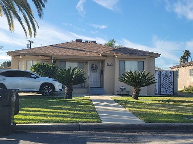 Irvine Ave