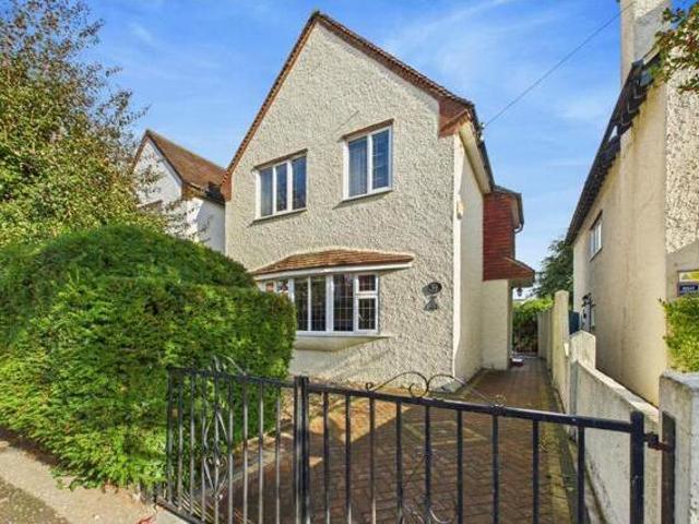Irvine Road, Colchester, 3 Bedroom Detached
