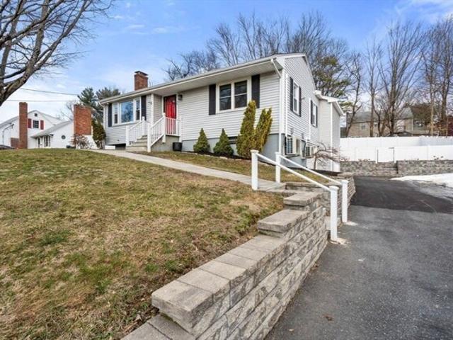 Irving Dr, Walpole, Home For Sale