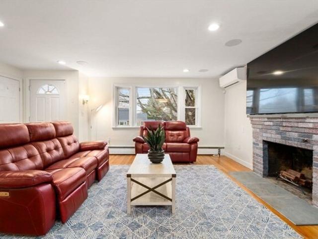 Irving Dr, Walpole, Home For Sale