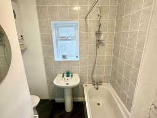 Irving Street, Halifax, HX1 3RY Available from 1st March 2025