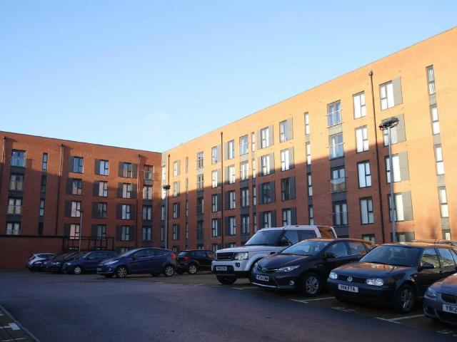 Irwell Building, Salford M5, 3 bed flat to rent, £1,600 pcm | PrimeLocation
