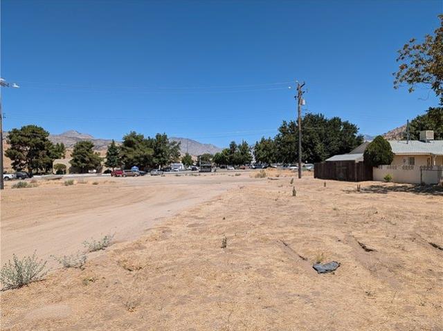 Irwin Ave, Lake Isabella, CA 92340