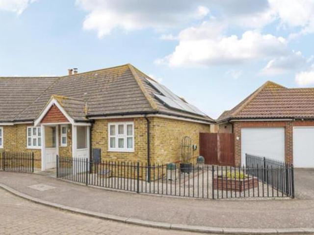 Iwade, Sharfleet Crescent, Sittingbourne, 2 Bedroom Bungalow