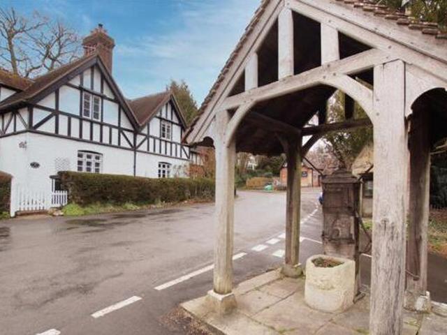 Iwerne Minster, Higher Street, Blandford Forum, 2 Bedroom Semi detached
