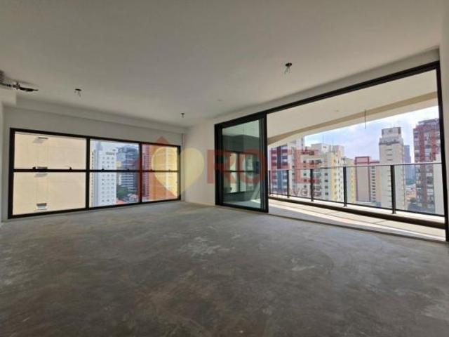 Itaim Bibi apartamento no condomínio Arcos do Itaim andar super alto churrasqueira na varanda melhor