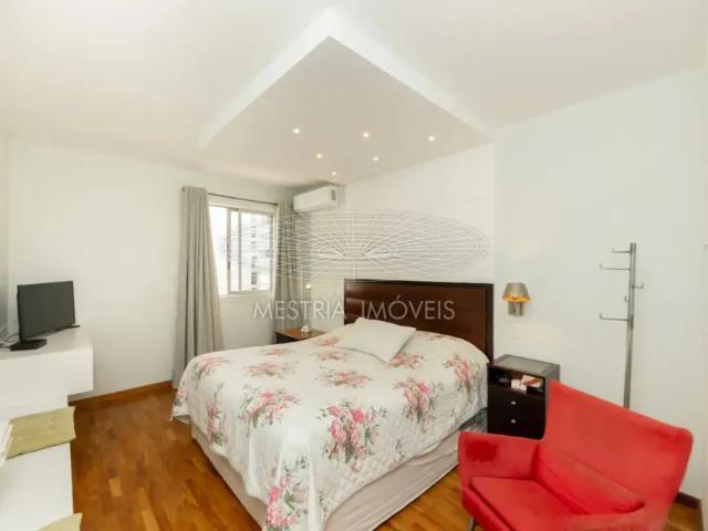 Itaim Bibi | Apto com 169 m² | 3 dormitórios 1 suíte | 2 vagas | Localização excelente!