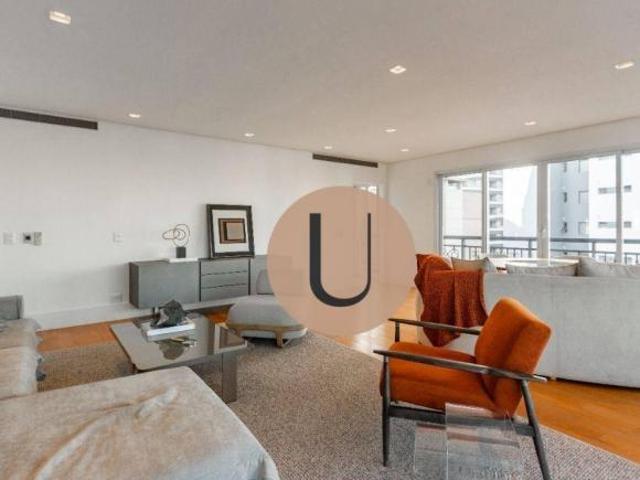 ITAIM BIBI | 275 m² | 3 suítes | 5 vagas