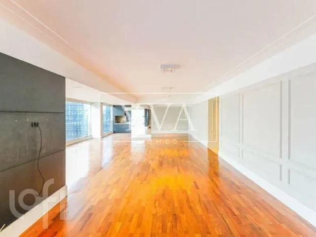 Itaim Bibi 223 m2 Mobiliado e decorado poucos metros da Faria Lima