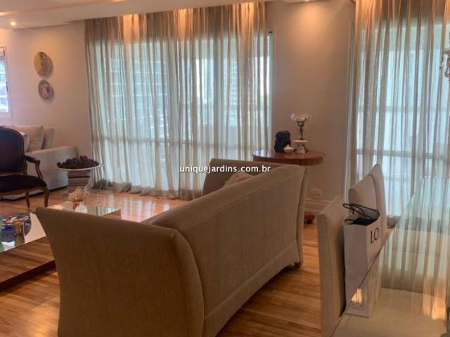 Itaim Bibi: 3 Suítes | 3 Vagas | 202 m² úteis