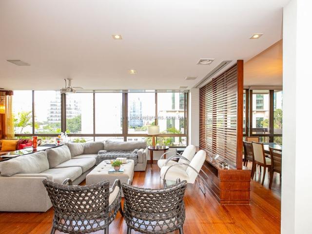 Itaim Bibi: 3 Suítes | 3 Vagas | 225 m² úteis