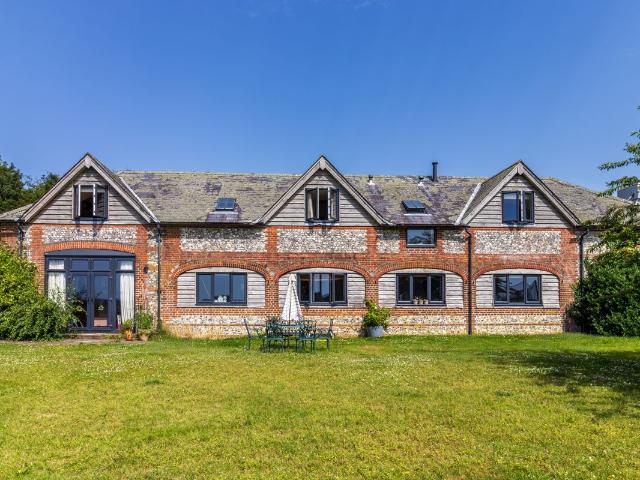 Itchen Down, Itchen Abbas, Winchester, Hampshire SO21, 3 bed barn conversion to rent, £4,000 pcm | PrimeLocation
