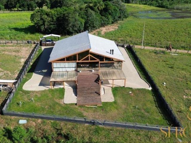ITEM EXCLUSIVO: SITIO 4,3HA COM CASA ALTO PADRÃO E VISTA PARA LAGO