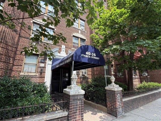 Ithaca St Apt G, Elmhurst, Condo For Sale