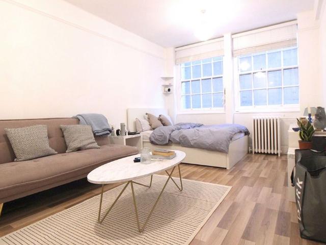 Ivor Court, Gloucester Place NW1, Studio to rent, £2,350 pcm | PrimeLocation