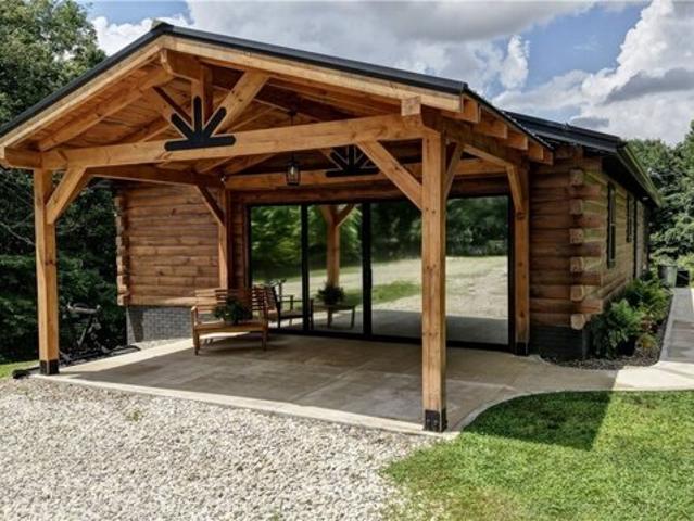 Ivory Rd Nw, Dellroy, Home For Sale