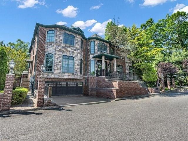 Ivan Ct, Staten Island, Home For Sale
