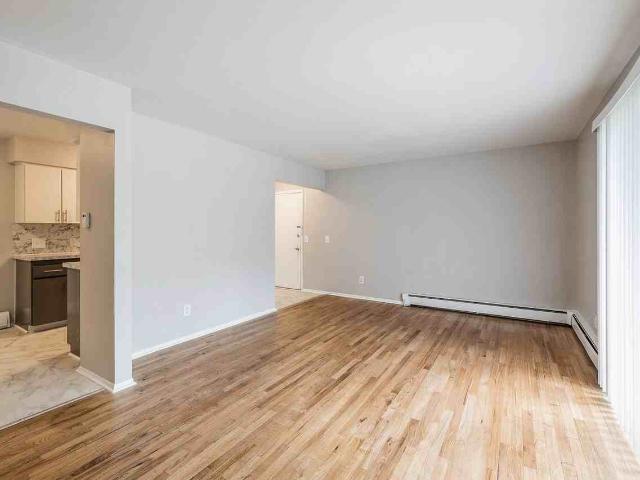 Ivanhoe Apartments 2 Bedroom Apartment for Rent at 1533 Pine Valley Blvd, Ann Arbor, MI 48104 Georgetown