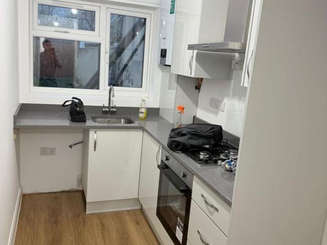 Ivanhoe Road, Hounslow TW4, Studio to rent, £1,250 pcm | PrimeLocation