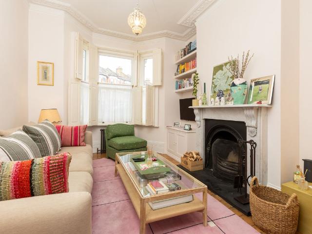 Ivanhoe Road, London SE5, 3 bed terraced house to rent, £4,200 pcm | PrimeLocation