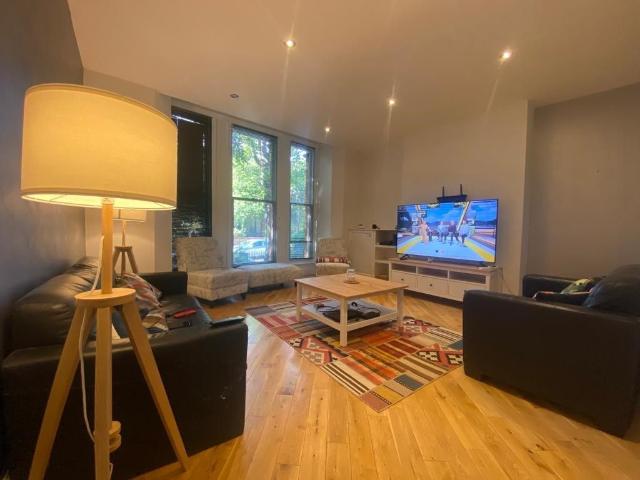 Ivanhoe Road, Liverpool L17, 2 bed flat to rent, £1,350 pcm | PrimeLocation
