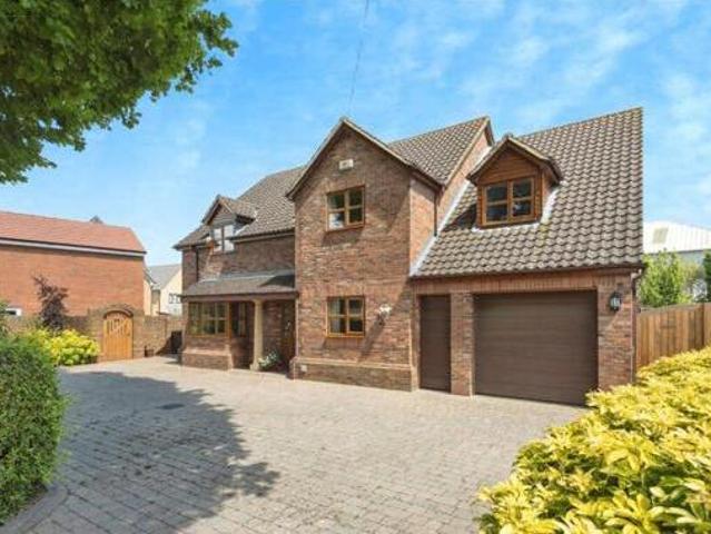 Iveldale Drive, Shefford, 7 Bedroom Detached