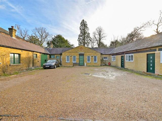 Iver Grove, Wood Lane, Iver. 1 bed apartment to rent £1,295 pcm £299 pw