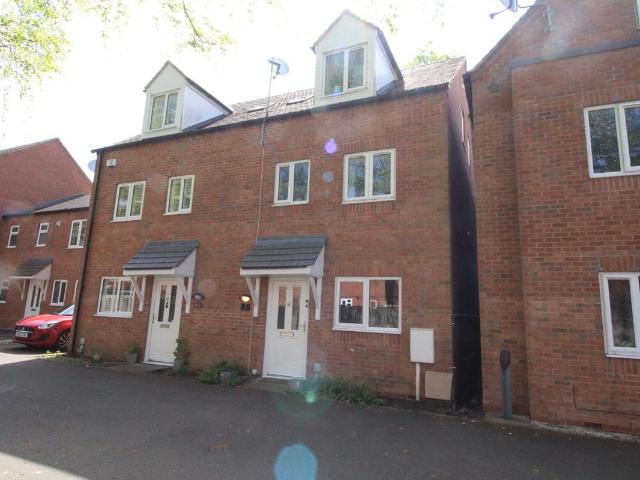 Iverley Close, Rugby CV21, 4 bed property to rent, £1,500 pcm | PrimeLocation