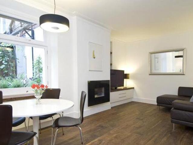 Iverna Court, Kensington, 3 Bedroom Flat