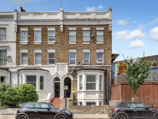 Iverson Road, West Hampstead NW6, 3 bed flat to rent, £3,402 pcm | PrimeLocation