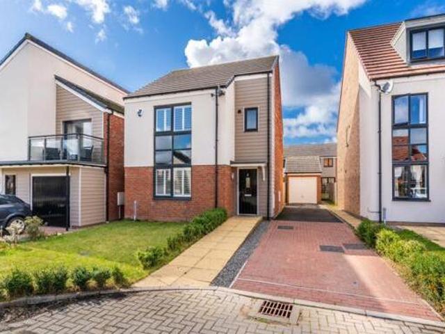 Iveston Avenue, Great Park, 3 Bedroom Detached