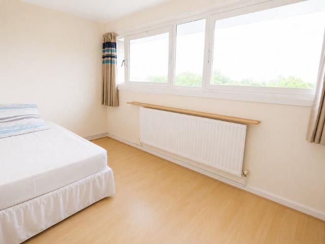 Ivinghoe Close, Enfield EN1, 2 bed flat to rent, £1,600 pcm | PrimeLocation