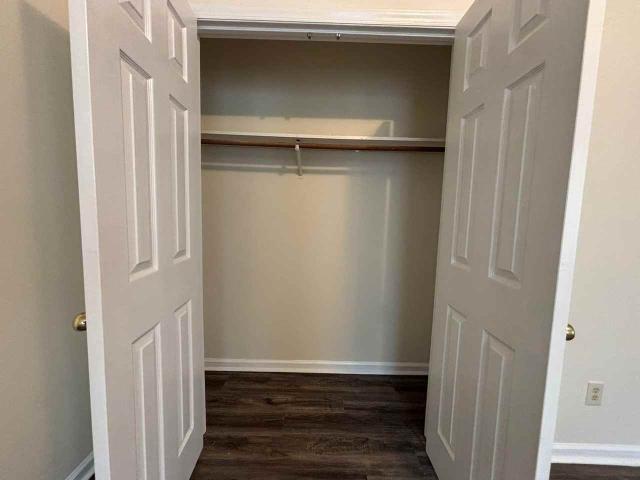 Ivy Court Apartments 1 Bedroom Apartment for Rent at 3309 Landmark St, Greenville, NC 27834