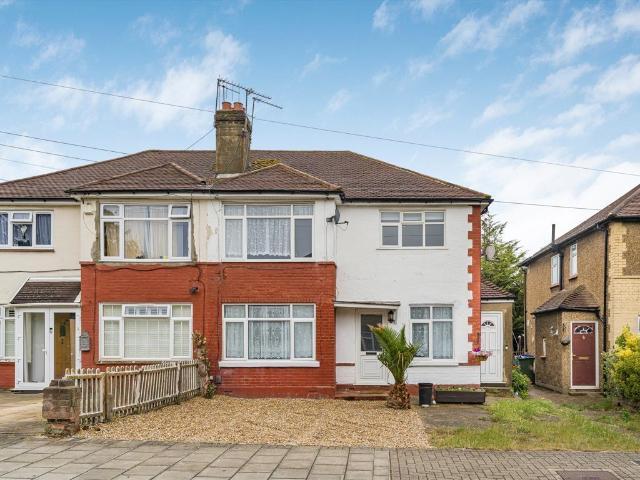Ivy Close, South Harrow HA2, 2 bed maisonette to rent, £1,850 pcm | PrimeLocation